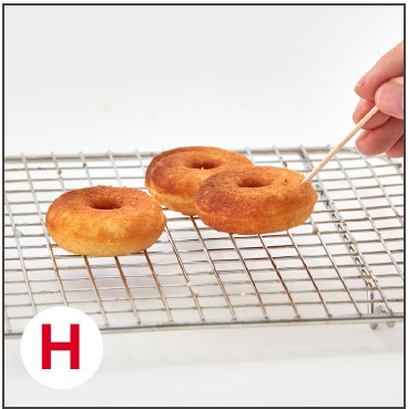 Dash DDM007 - Express Mini Donut Maker Manual & Recipes | ManualsLib