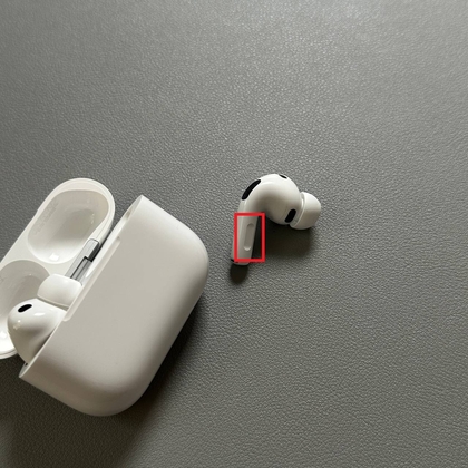 Apple AirPods Pro 3: How to Answer or Hang Up Calls | ManualsLib