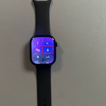 Apple Watch Series 11 - How to Enable or Disable Water Lock Mode ...