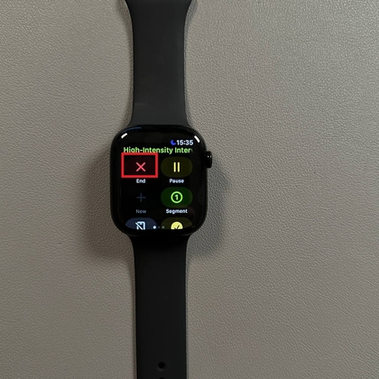 Apple Watch 11 - Start, Stop, and Customize a Workout | ManualsLib