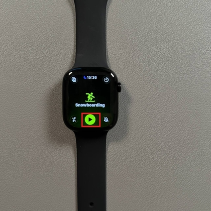 Apple Watch 11 - Start, Stop, and Customize a Workout | ManualsLib