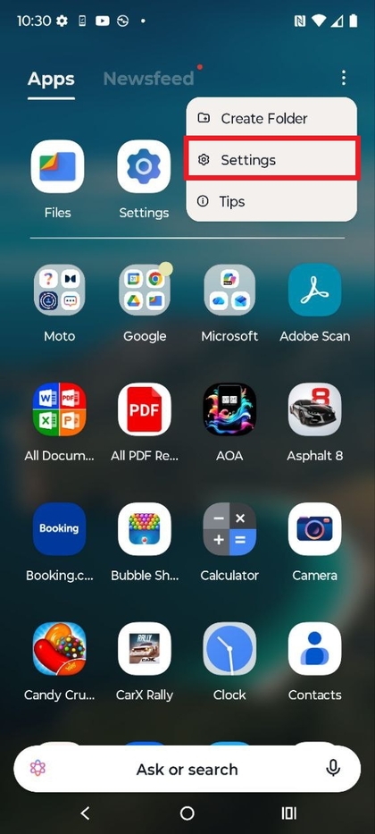 How to Turn On or Off Newsfeed in App Drawer on Motorola EDGE 60 Fusion ...