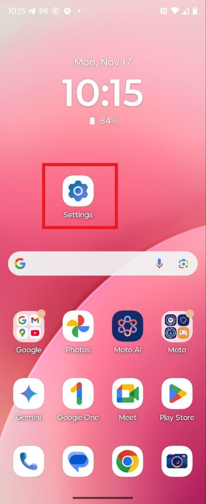 How to Enable or Disable Mobile Data Roaming on Motorola Razr 60 Ultra ...