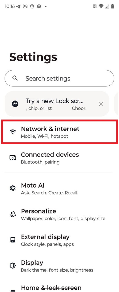 How to Enable or Disable Mobile Data Roaming on Motorola Razr 60 Ultra ...