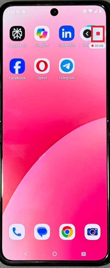 How to Record Screen on Motorola Razr 60 Ultra | ManualsLib