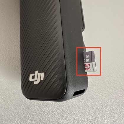 How to Insert and Remove the SD Card in DJI Osmo Pocket 3 | ManualsLib