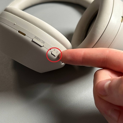How to Check the Battery on Sony WH-1000XM5 Headphones | ManualsLib