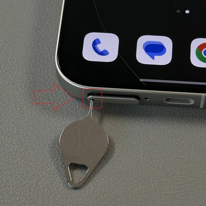 How to Insert a SIM Card into the Realme GT 8 Pro | ManualsLib