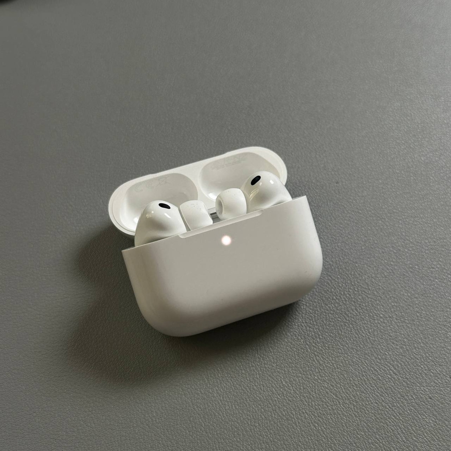 Apple AirPods Pro 3 - How to Skip Songs, Pause or Play | ManualsLib