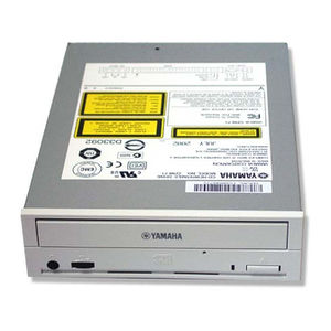 YAMAHA CD RECORDABLE/REWRITABLE DRIVE CRW-F1 OWNER'S MANUAL Pdf ...